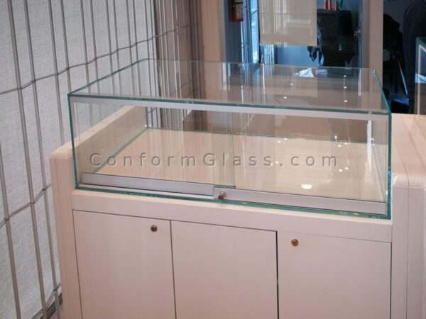 Custom Tabletop Glass Displays - Conform Glass
